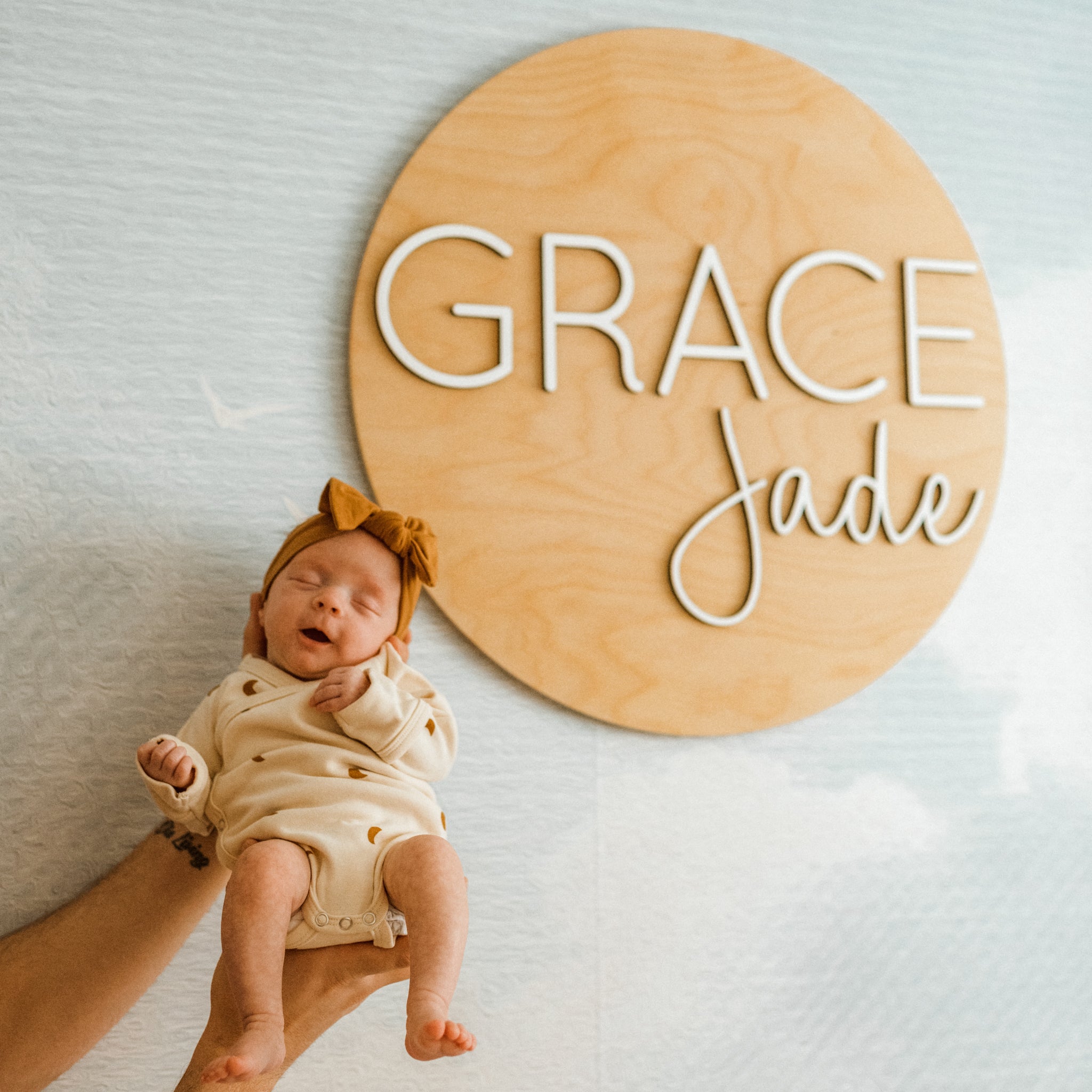 Grace Jade Round Name Sign – Hickory Hollow Designs
