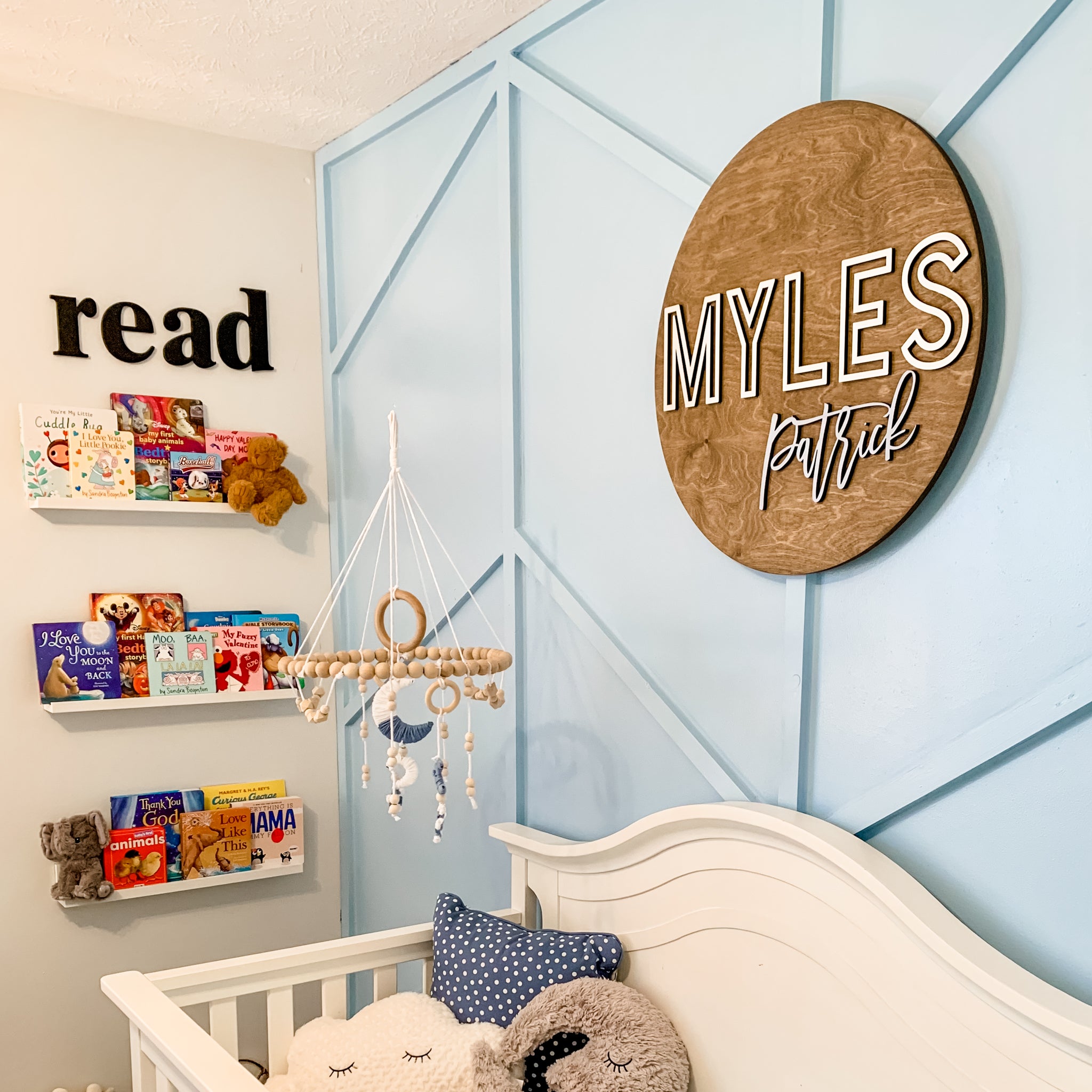 Myles Patrick Round Name Sign – Hickory Hollow Designs